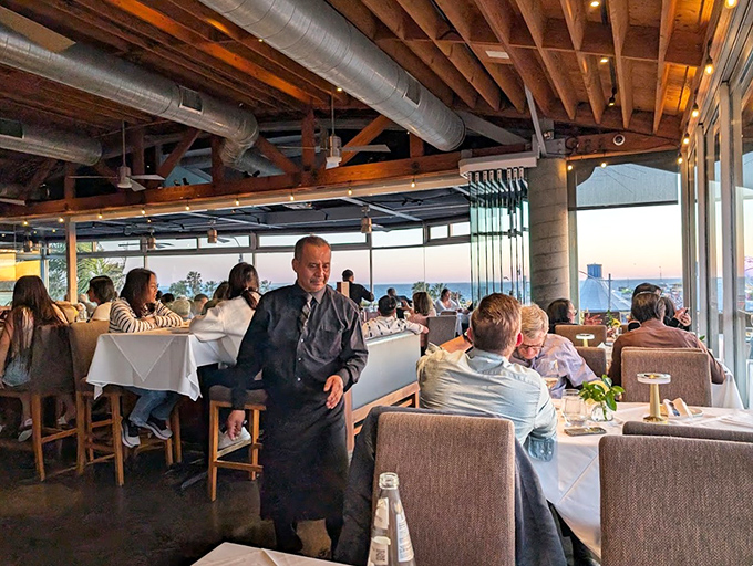 Where service meets scenery. The staff at The Lobster orchestrates your meal with the Pacific Ocean providing a backdrop worthy of Hollywood. 