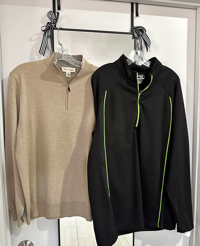 From golf course to evening chill, these quarter-zips offer desert dwellers the perfect layer for those surprisingly cool evenings.