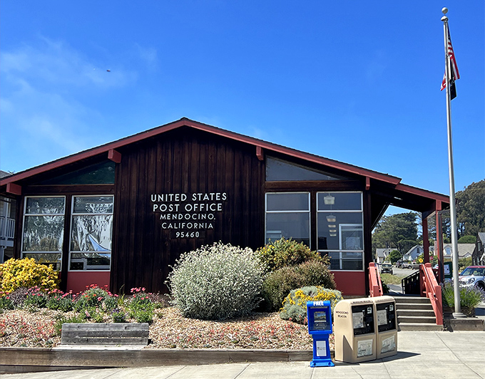 Even the post office in Mendocino refuses to be ordinary, looking more like a cozy cabin where your mail happens to vacation before finding you.