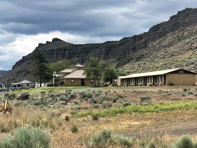 Winema Lodge nestled against dramatic cliffs &ndash; where "room with a view" takes on an entirely new meaning.