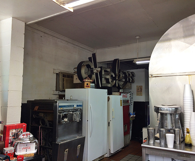 Even the kitchen speaks to simpler times, with equipment that's chosen for reliability rather than aesthetic appeal&mdash;the hallmark of places that prioritize food over flair.