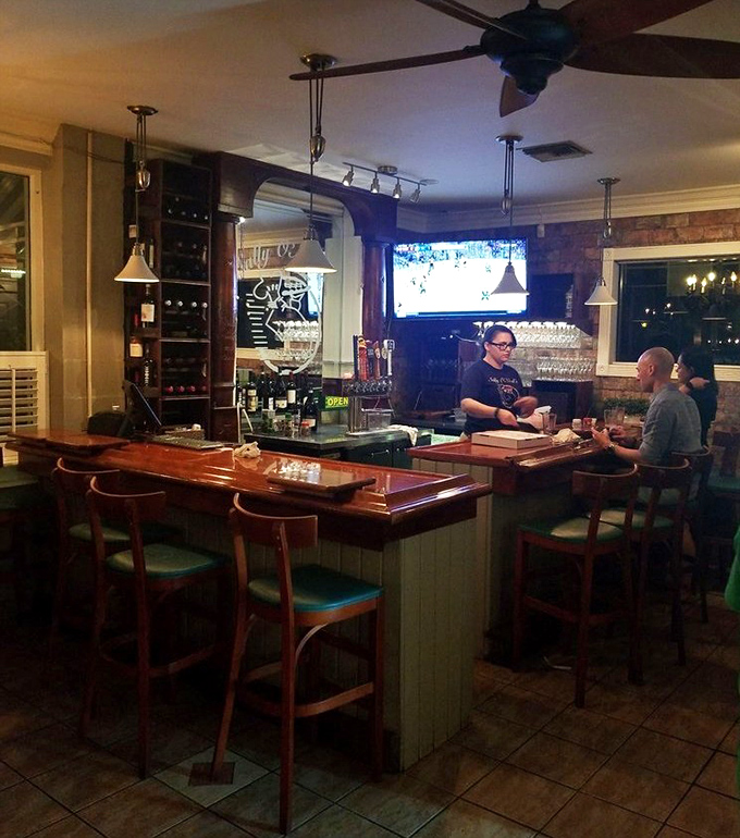 Evening conversations flow as easily as the drinks at this cozy bar where pizza pilgrims gather to unwind.