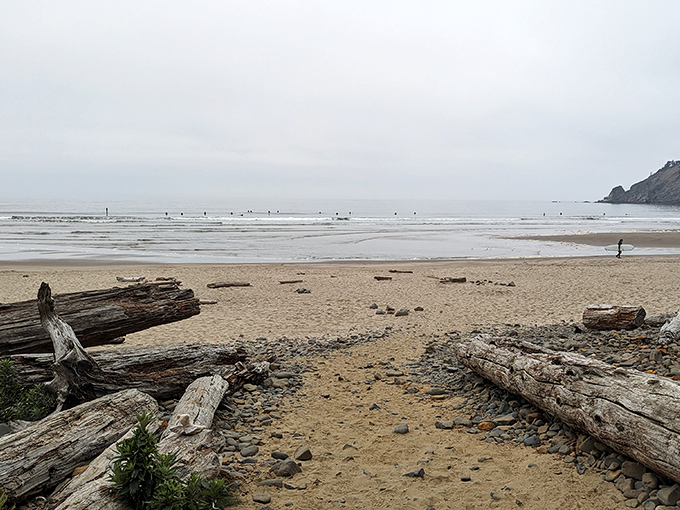 The wide expanse of sand offers plenty of room for both solitude seekers and social butterflies.