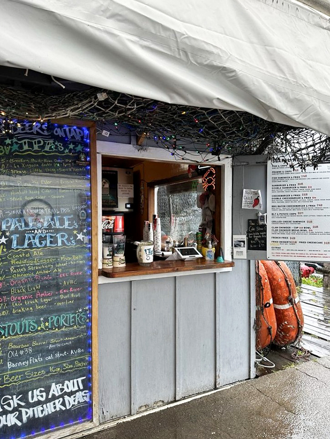 The ordering window&mdash;where dreams come true and diets go to die. Notice the fishing nets above&mdash;they caught your appetite.