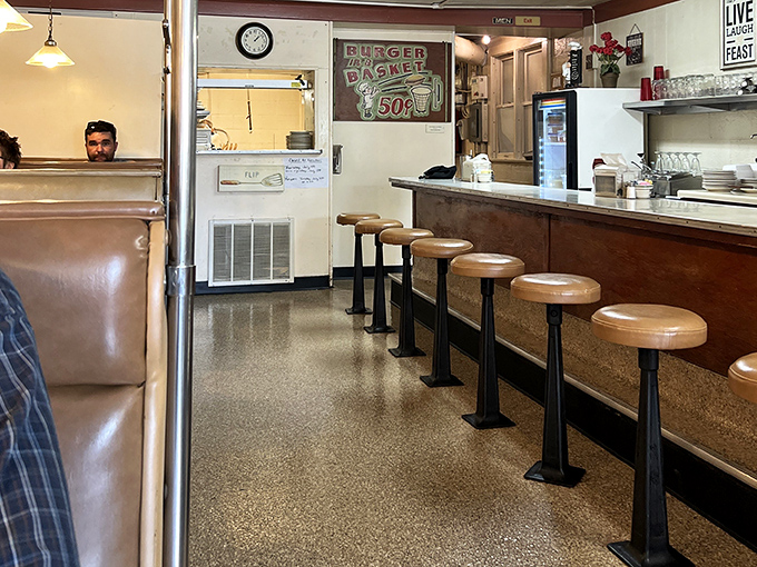 Counter seating that offers dinner and a show&mdash;the show being short-order cooking choreography that never gets old.