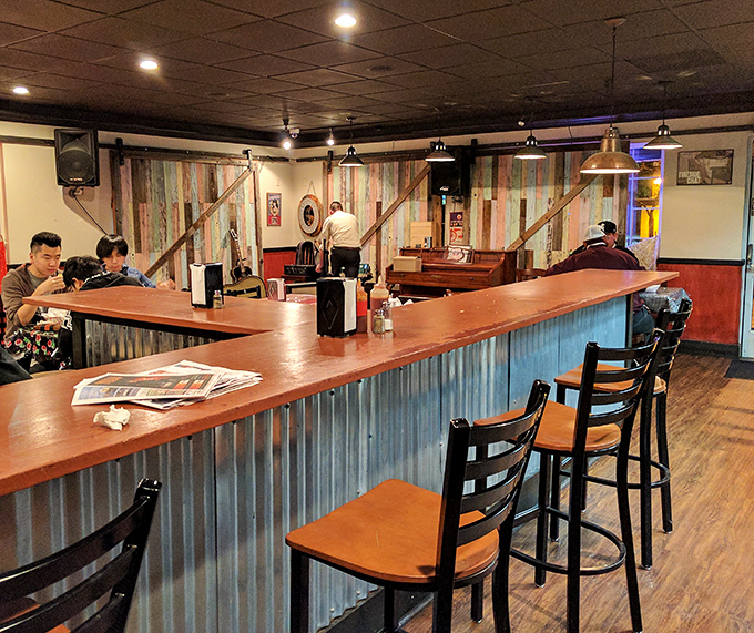 Counter seating for those who like their barbecue with a side of casual conversation.