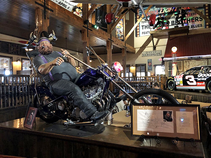 That motorcycle isn't just d&eacute;cor&mdash;it's a conversation starter for when your mouth is too full of crab to speak. Eclectic charm at its finest.