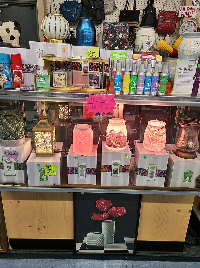 Glowing lanterns and scented warmers create islands of ambiance amid the market's hustle&mdash;proof that atmosphere is always for sale.