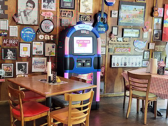 The jukebox adds a soundtrack to your meal. Because great barbecue deserves its own theme music.