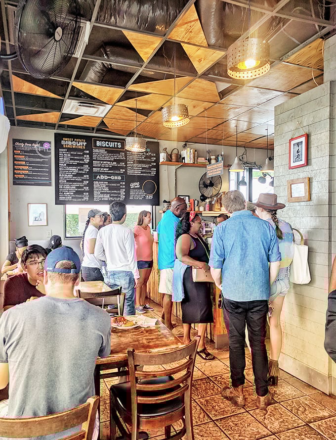 The weekend crowd proves good taste is universal. Diverse diners united by the common language of "pass the hot sauce, please."