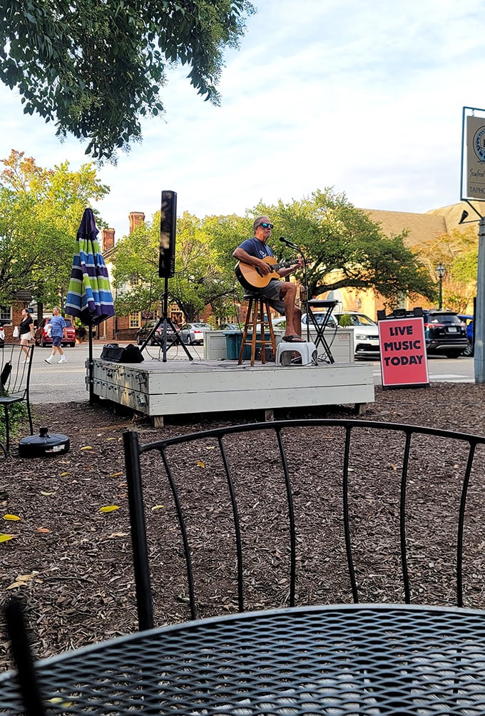 Live music on the patio adds that perfect soundtrack to your meal&mdash;because great seafood deserves its own accompanying guitar solo.