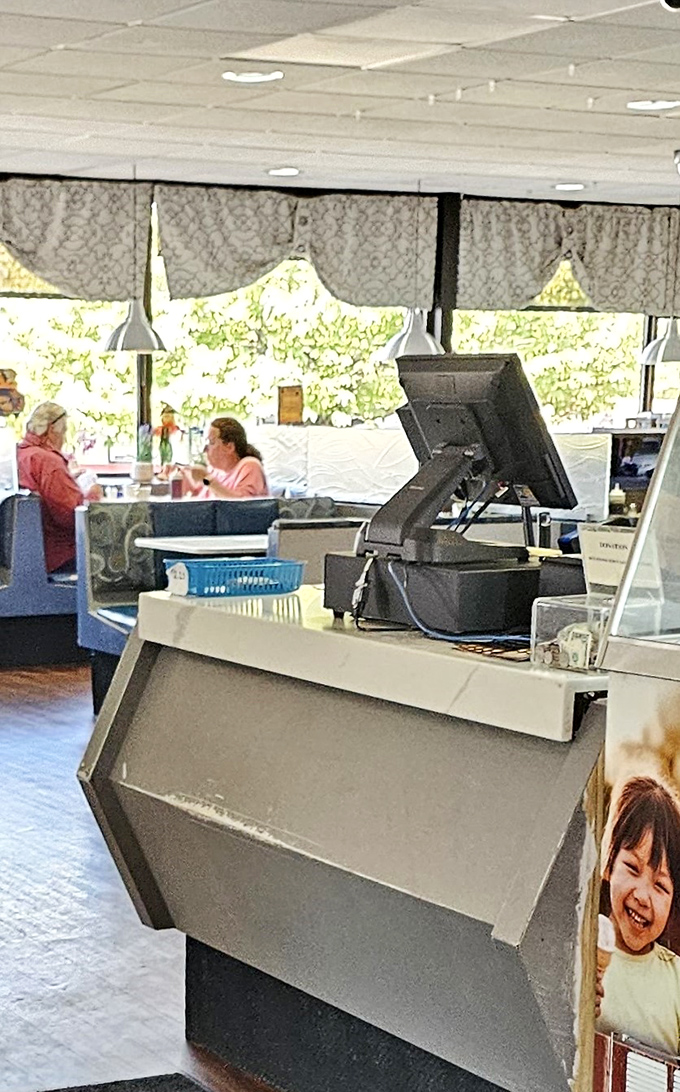 Where the magic happens: the order counter where friendly faces turn your breakfast dreams into delicious reality.