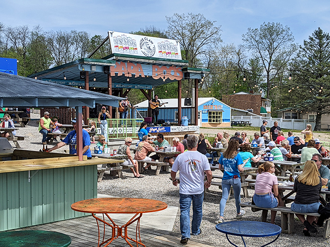 Summer in Ohio, distilled: sunshine, live music, and tables full of people who've figured out the secret to happiness.