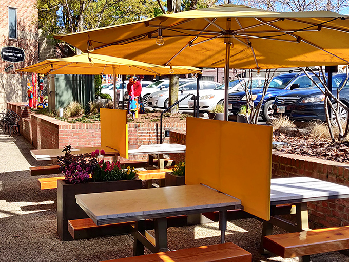 Outdoor seating bathed in Columbus sunshine offers an al fresco option for your Mediterranean feast. Those yellow dividers? Social distancing never looked so cheerful.