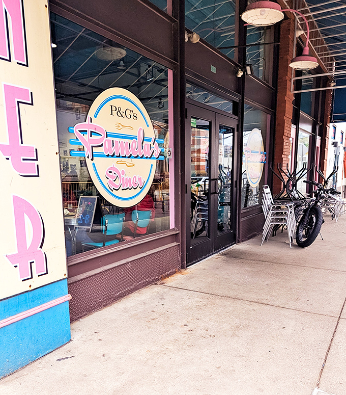 The storefront promises no gimmicks, just honest-to-goodness breakfast excellence that's been drawing crowds for decades.