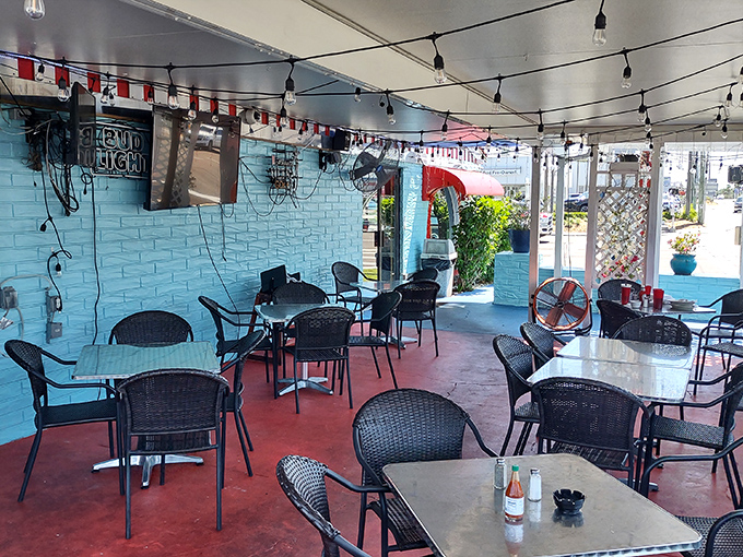 The outdoor patio offers Florida sunshine with your eggs &ndash; nature's mood enhancer served alongside your breakfast.