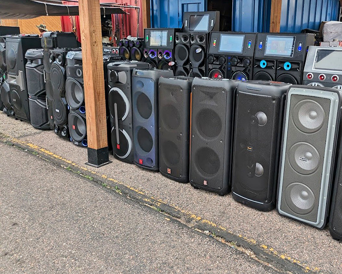The Wall of Sound that would make Phil Spector jealous! These speakers stand ready to either launch your DJ career or thoroughly annoy every neighbor within three miles.