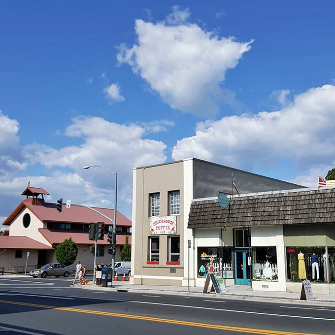 Residential streets in Willits offer that increasingly rare commodity in California&mdash;actual neighborhoods where people know each other's names and borrow cups of sugar.