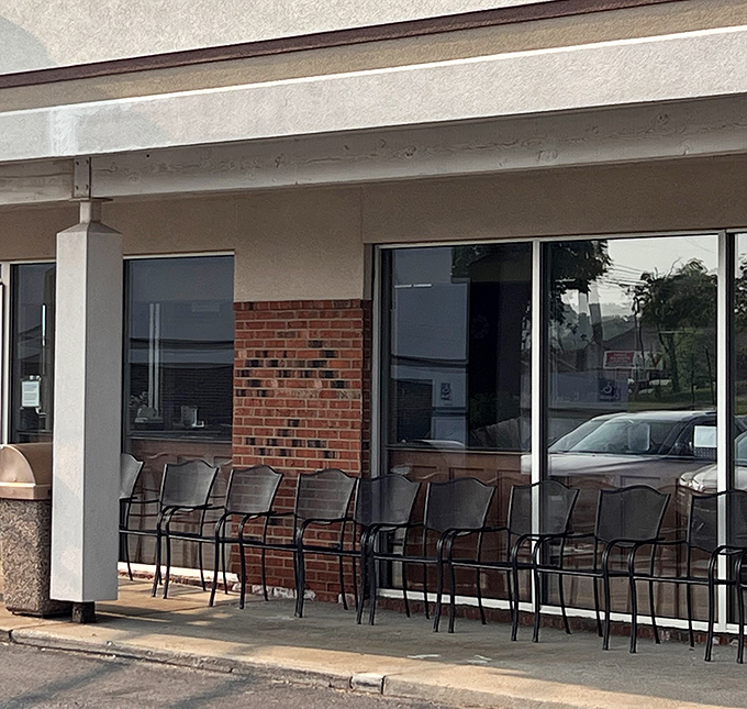 The waiting area chairs line up like soldiers, ready for the weekend breakfast rush. Worth every minute of the wait.