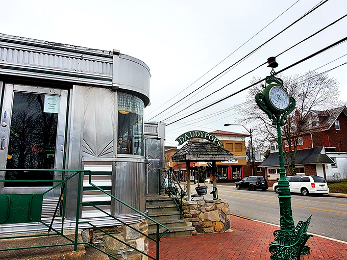 The classic street corner view of Daddypops shows why diners are America's culinary cathedrals. Holy pancakes, Batman!