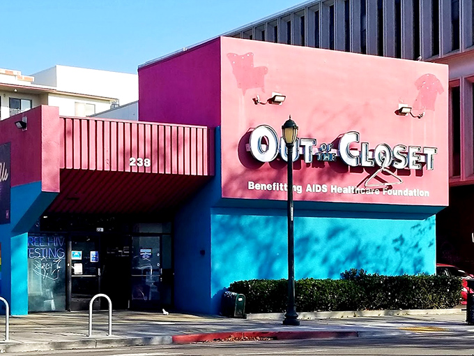 This Oakland landmark proves that doing good and looking fabulous don't have to be expensive.