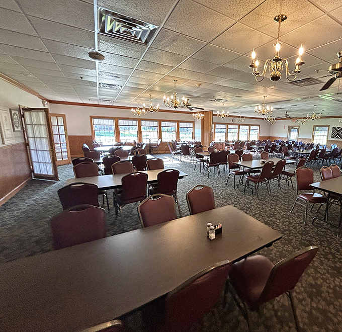 The spacious dining room waits expectantly for the next wave of hungry pilgrims seeking comfort food salvation.
