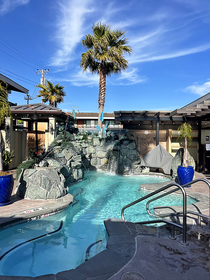 Palm trees and rock waterfall pools? Retirement in Eureka means enjoying resort amenities without paying resort prices for housing.