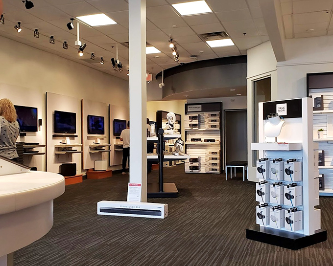 Modern, minimalist retail spaces like this one showcase products without distraction&mdash;the retail equivalent of letting the food speak for itself.