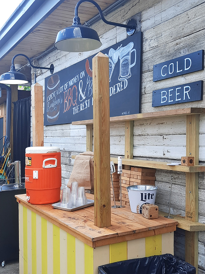 The concession window brings the goods straight to you &ndash; efficiency meets deliciousness in the best possible way.