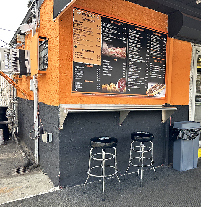 Counter seating that invites you to focus on what matters &ndash; the sandwich in front of you and nothing else.