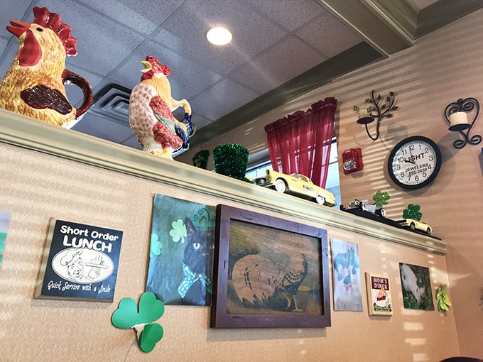 The decor speaks fluent Americana, with rooster figurines standing guard over your breakfast experience.