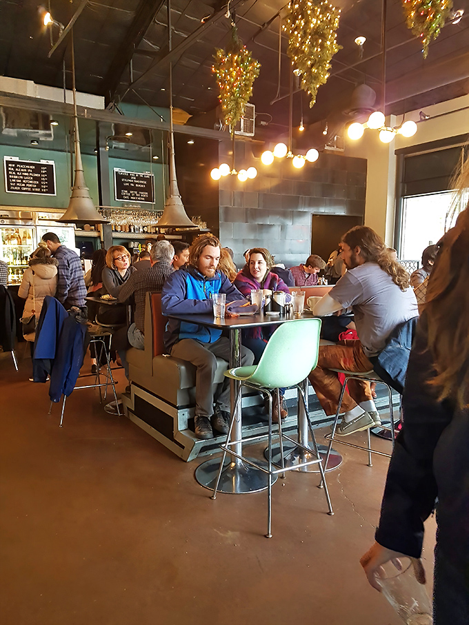 The bustling dining room hums with conversation and clinking silverware&mdash;the soundtrack of satisfaction playing in real time.