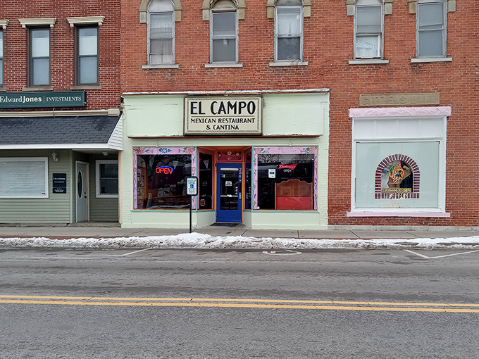 El Campo's inviting facade promises authentic Mexican cuisine that brings a welcome splash of culinary diversity to small-town Ohio.