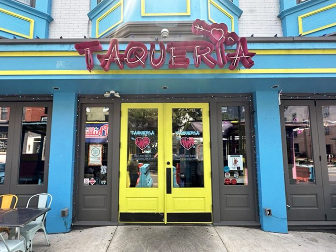 The entrance promises good times with those cheerful yellow doors &ndash; like walking into a permanent sunny day.