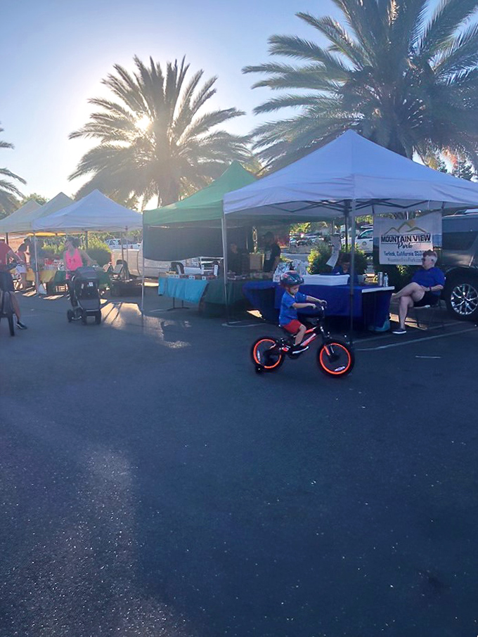 The farmers' market happens in actual daylight hours, not just when hipsters wake up, and the produce was probably picked that morning.