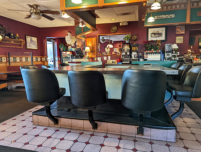A "Welcome" sign and decorative rooster greet you at the entrance&mdash;the universal symbols for "good food served with zero pretension ahead."