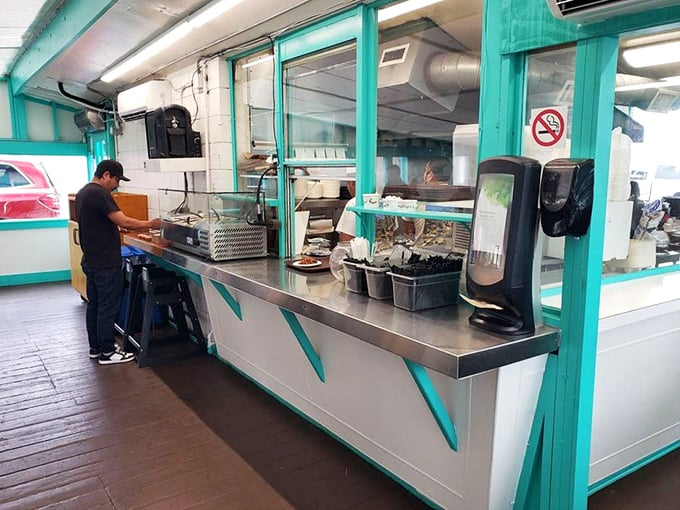 The ordering counter&mdash;that magical threshold between hunger and happiness. Choose wisely, though you really can't go wrong.