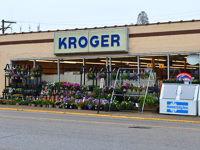 Even Kroger gets the small-town treatment here, with its cheerful display of flowers and plants that says "we're not just a grocery store, we're your neighbor."
