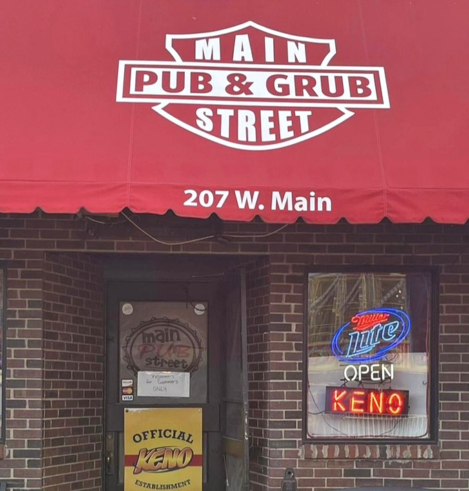 Main Street Pub & Grub promises cold drinks and hot meals&mdash;the kind of place where everybody might actually know your name.