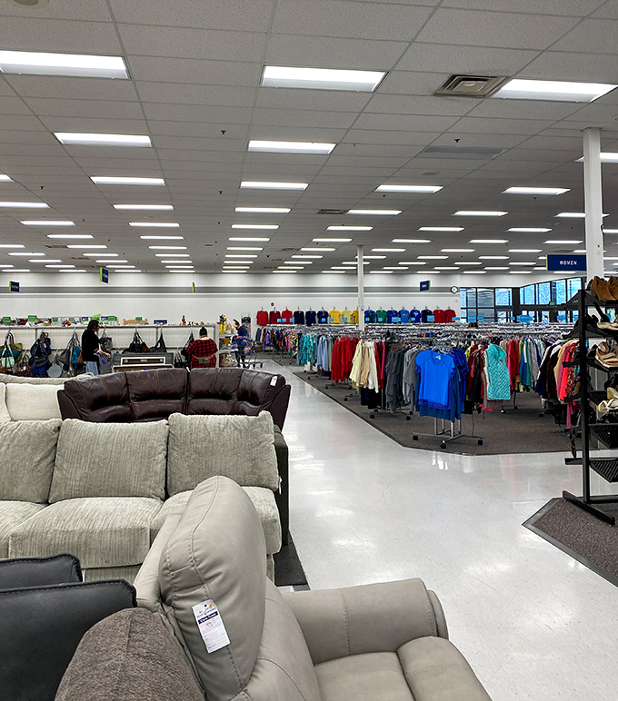 The expansive layout means you can browse without playing an unintentional game of "Excuse me, just reaching past you."