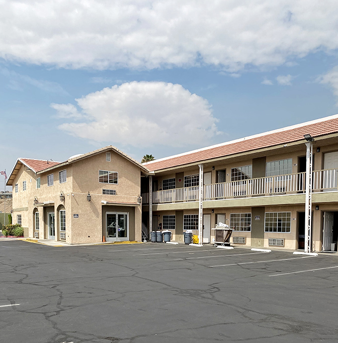 This modest motel represents the affordable living that makes Barstow attractive to retirees. Your social security check might actually cover the rent here.