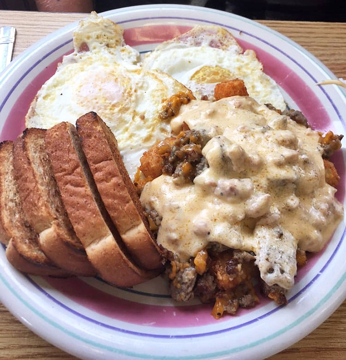 Breakfast architecture that defies gravity. That sunny egg perched atop a mountain of creamy goodness is begging to be photographed, then devoured.