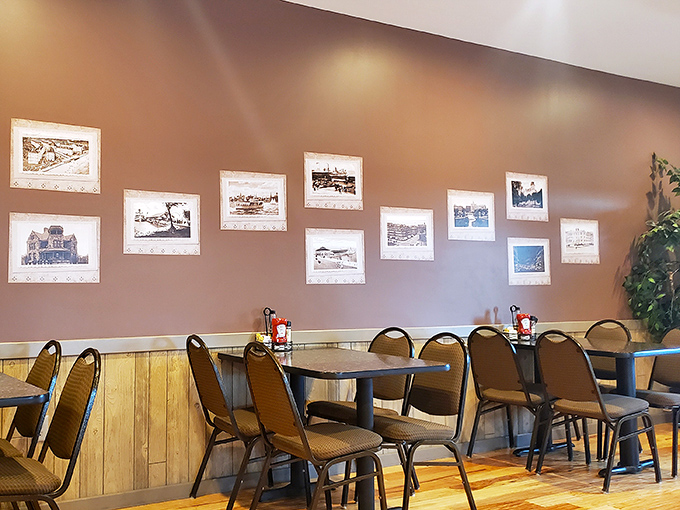 Historic photos line the walls, telling Sandusky stories while you enjoy your meal. Visual appetizers for curious minds.