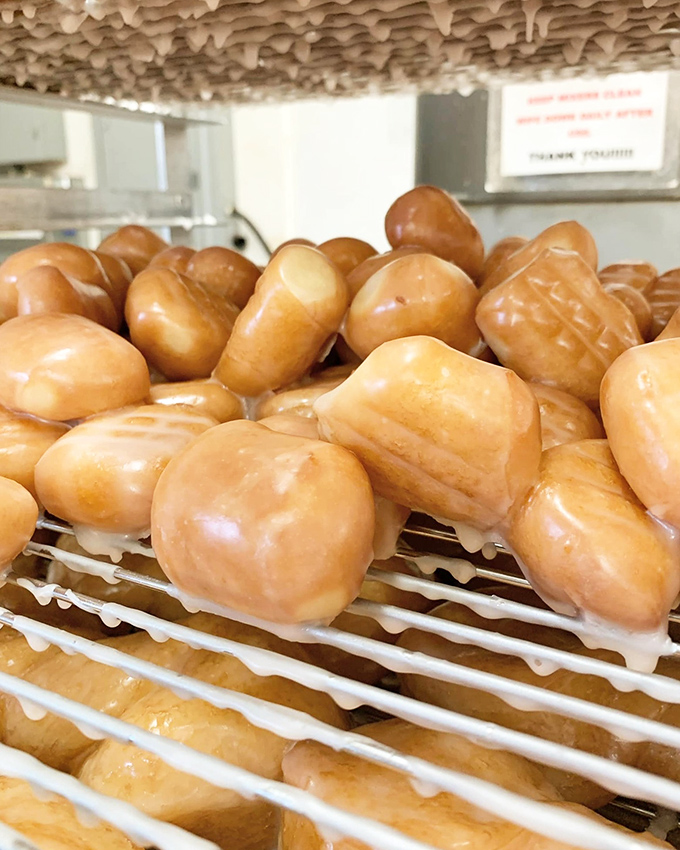 Donut holes &ndash; the perfect excuse to eat "just a little something." These bite-sized wonders pack full-sized flavor in their diminutive frames.