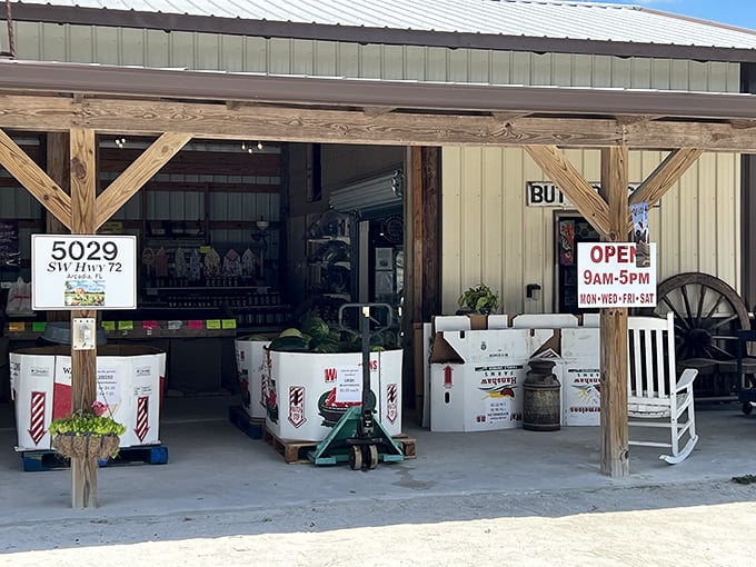 Even the farm markets embrace the vintage vibe, with wooden posts and handwritten signs that would look perfectly at home in a 1950s roadside stand.