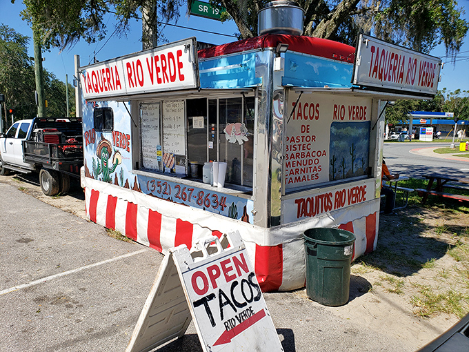 Taqueria Rio Verde proves great tacos can be found anywhere. This humble roadside stand might just ruin fancy Mexican restaurants for you forever.