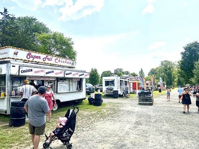 The "Super Frit Chicken" food truck proves that serious antiquing requires serious sustenance. Market fuel stations keep treasure hunters energized for the hunt.