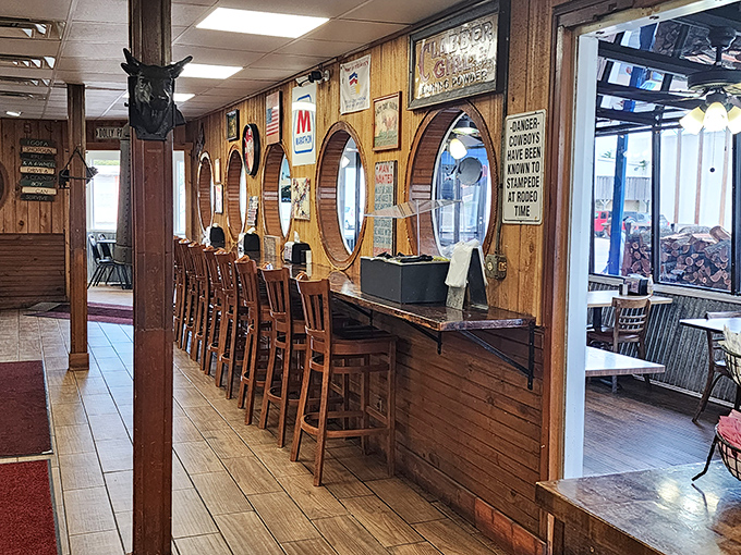 Vintage Americana meets practical dining. Those porthole windows let you keep an eye on your car while focusing on your brisket.