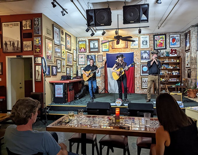Live music transforms dinner into an event, with the Texas flag backdrop reminding you that great food and great tunes are state treasures.