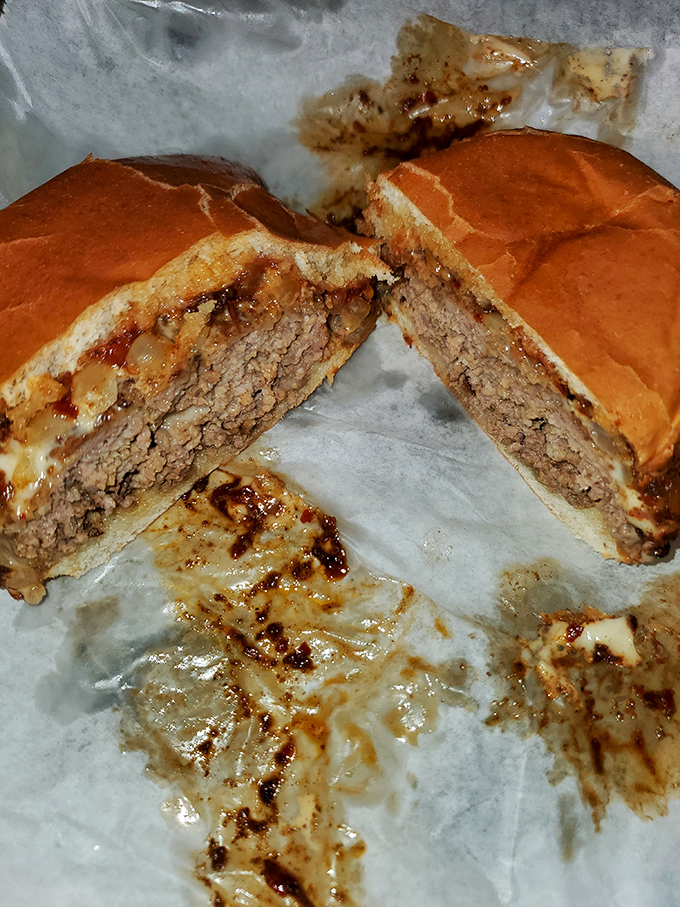 Cross-section of a Screamer reveals the architectural genius behind the legend. That sauce has launched a thousand road trips.